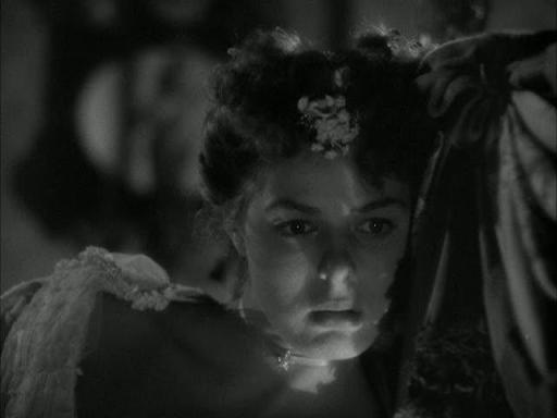 Gaslight-Thủ thuật thao túng nạn nhân và những hệ quả của nó.